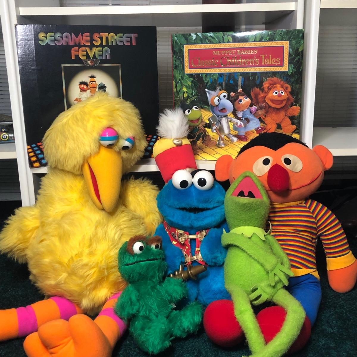 LOT 203B: Sesame Street/Jim Henson Collection - Sesame Street Fever ...