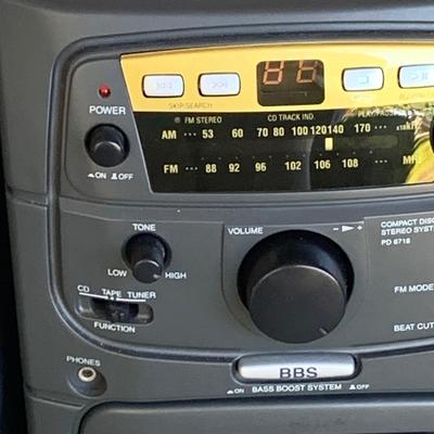 LOT:29G: Emerson Stereo System Modle PD6718 with CD/Cassette Players ...