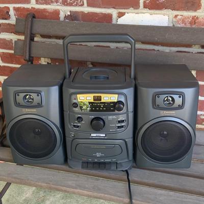 LOT:29G: Emerson Stereo System Modle PD6718 with CD/Cassette Players ...