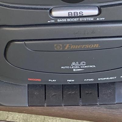 LOT:29G: Emerson Stereo System Modle PD6718 with CD/Cassette Players ...
