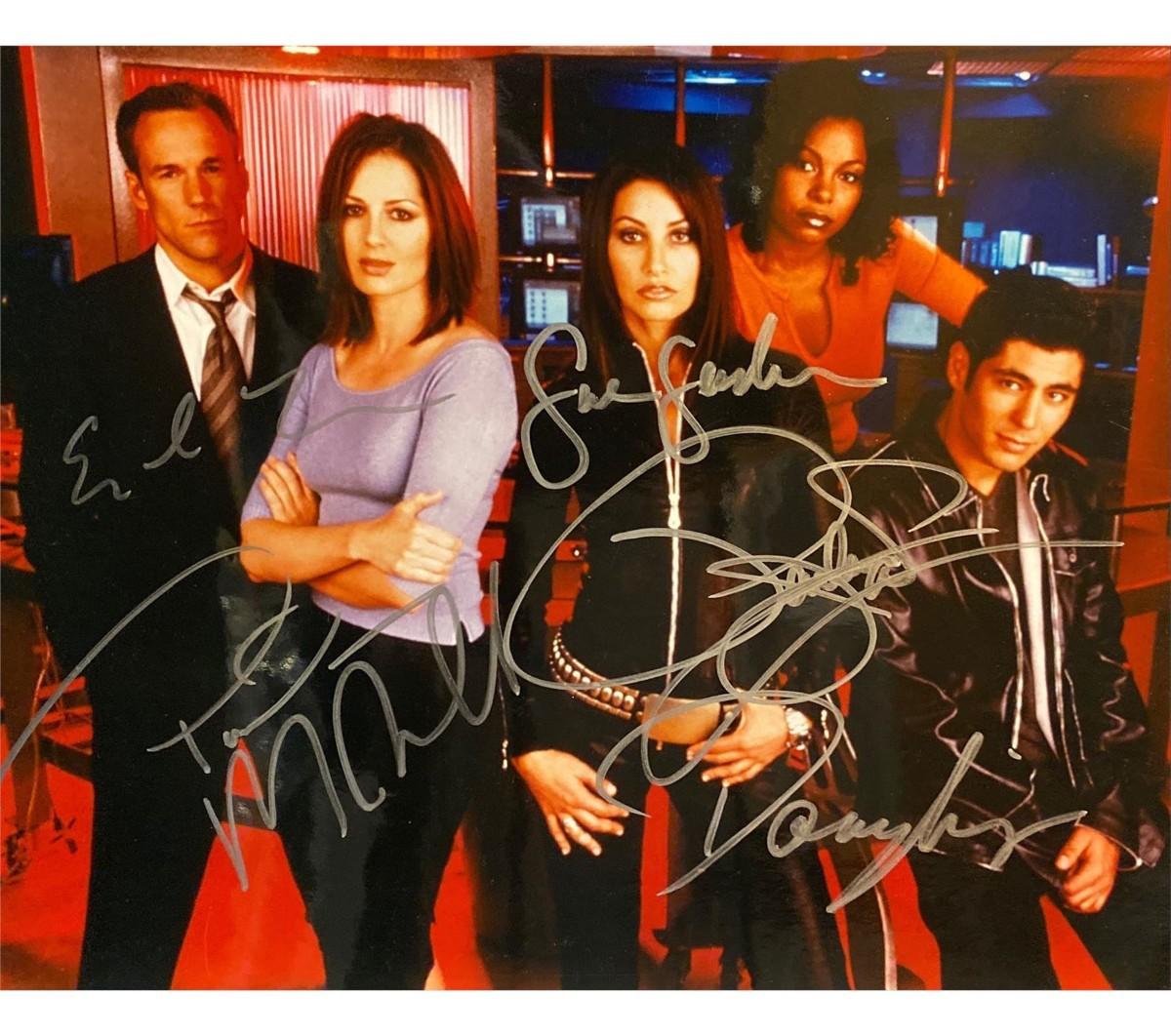 Snoops cast signed photo | EstateSales.org