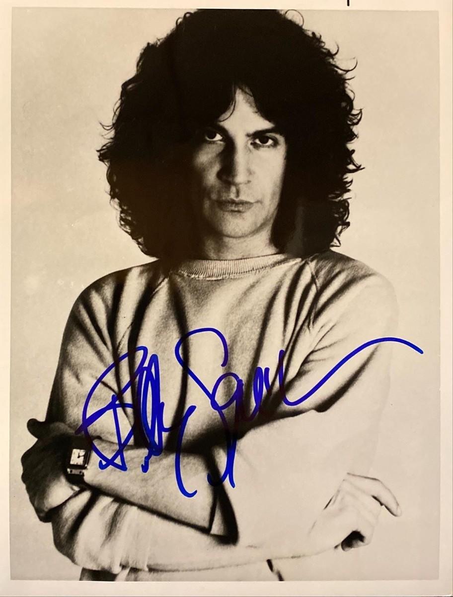Billy Squier signed photo | EstateSales.org