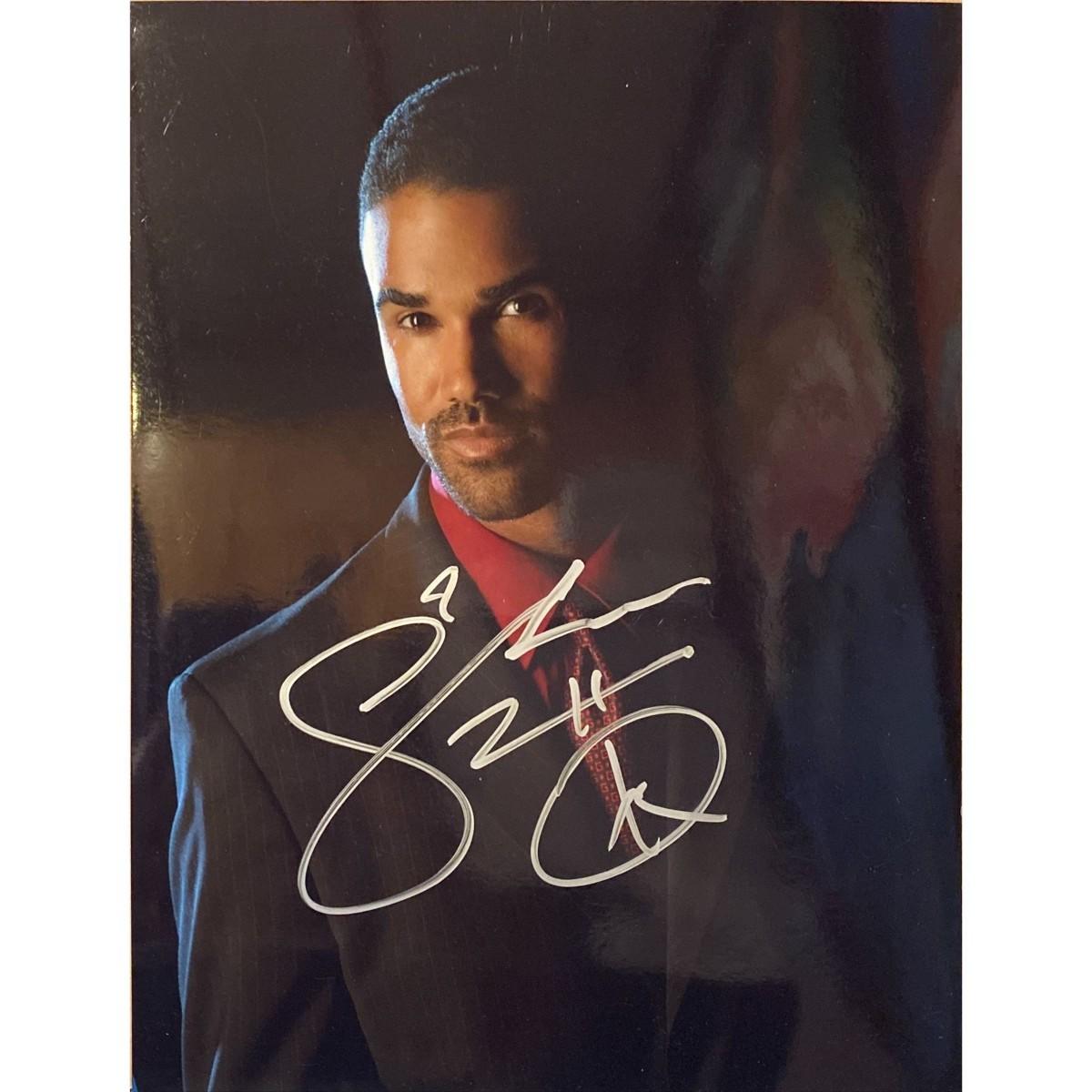 Shemar Moore signed photo | EstateSales.org
