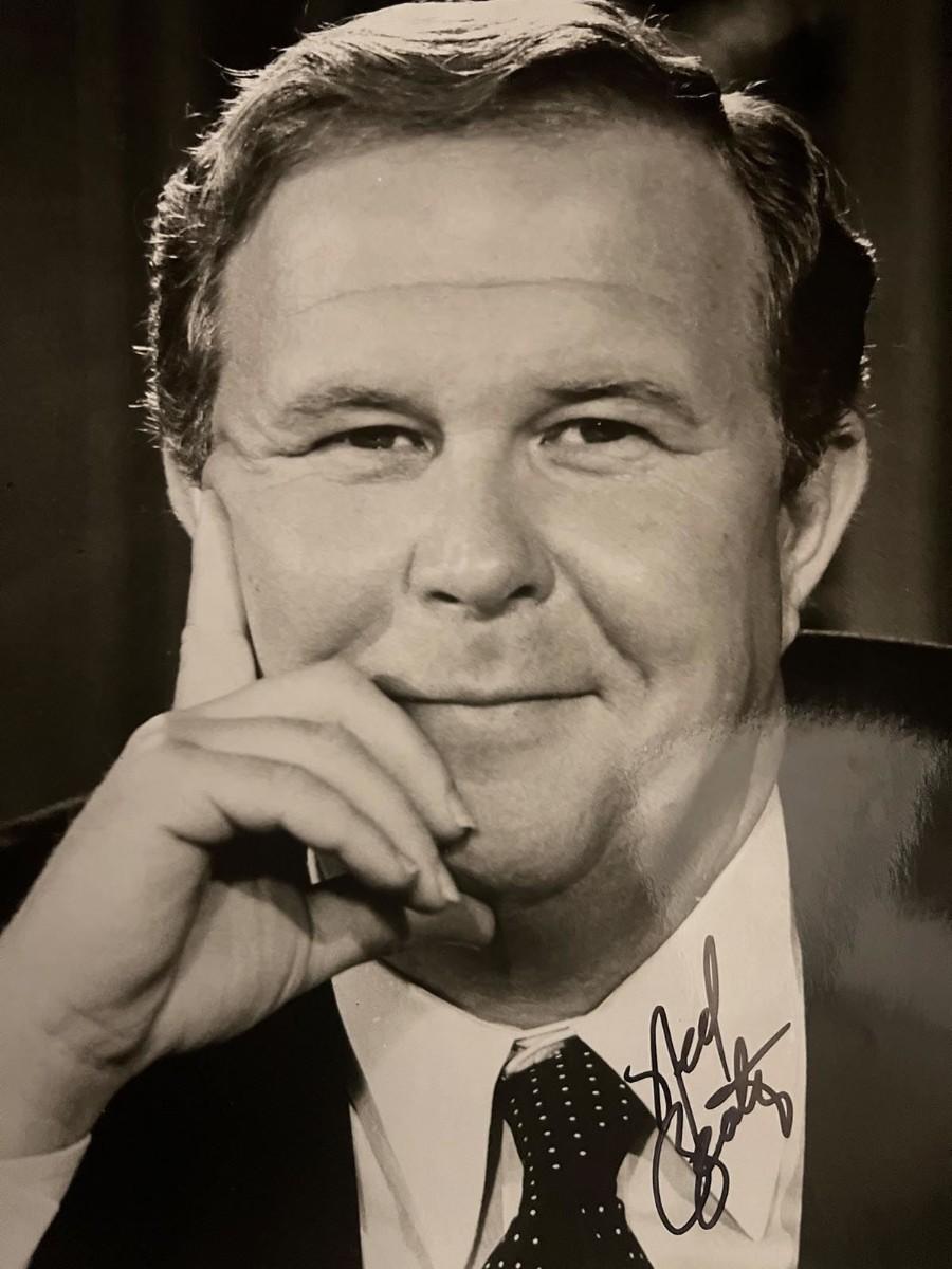 Ned Beatty signed photo | EstateSales.org