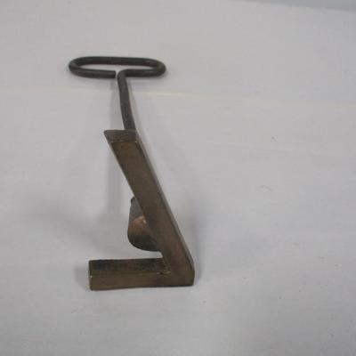 "L" Vintage Branding Iron | EstateSales.org