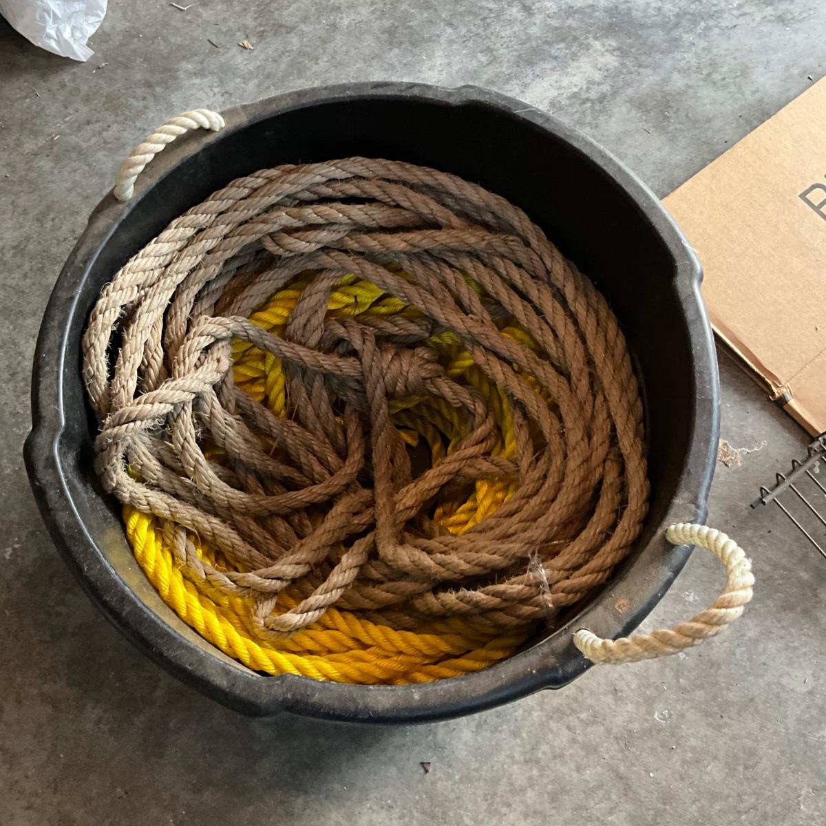 G2207 Large Tub of Rope | EstateSales.org