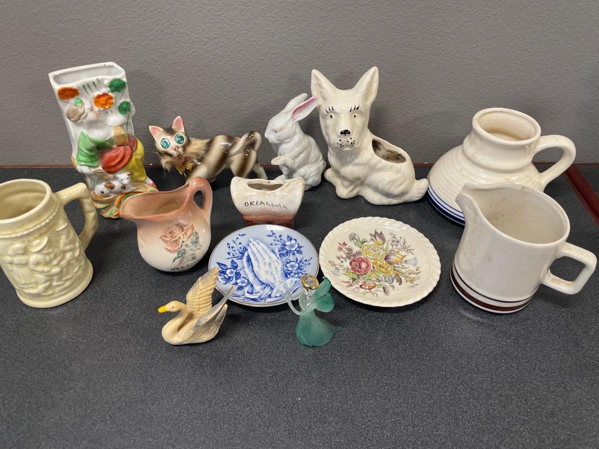 Misc Knick knacks | EstateSales.org