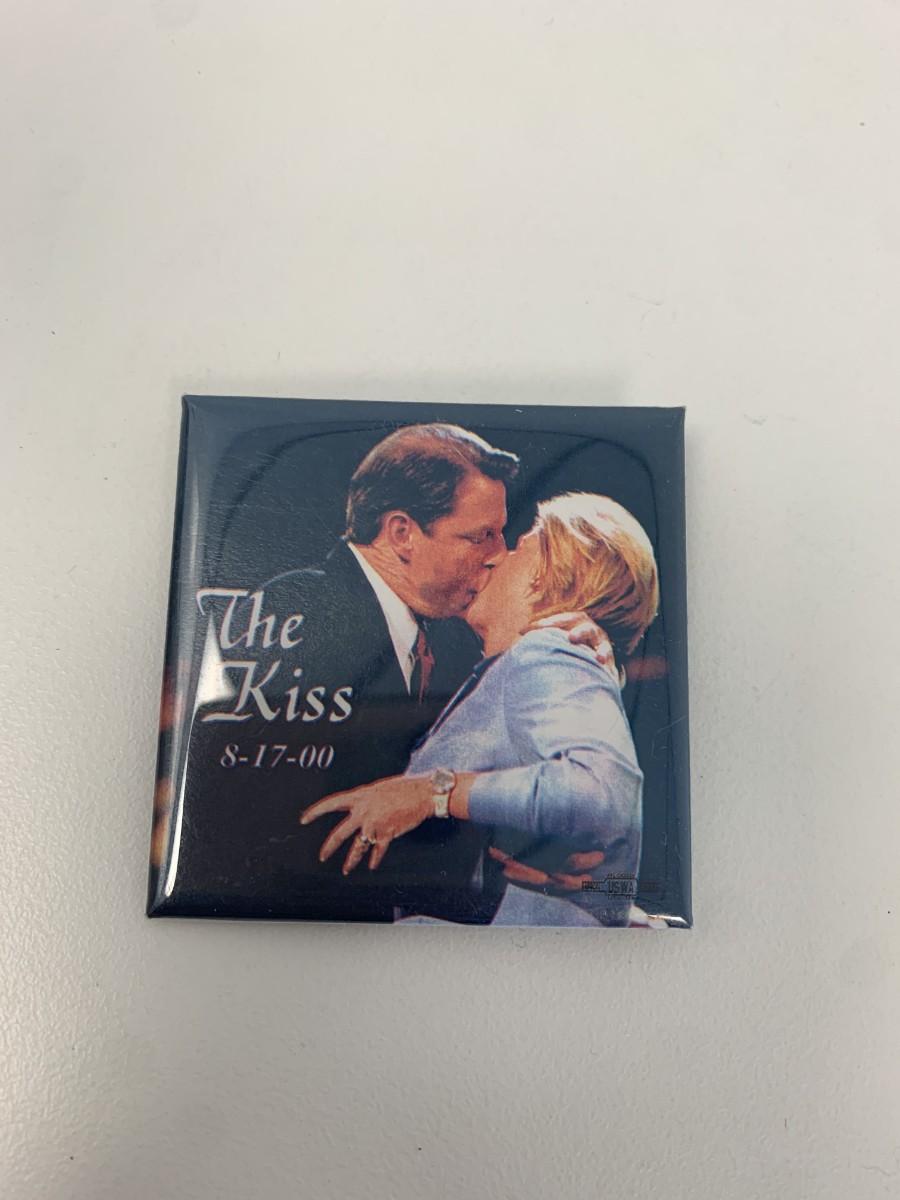 The Kiss Pin