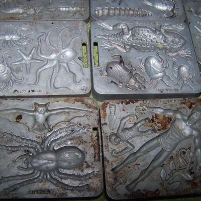 LOT 198 GREAT VINTAGE CREEPY CRAWLERS THINGMAKER MOLDS | EstateSales.org