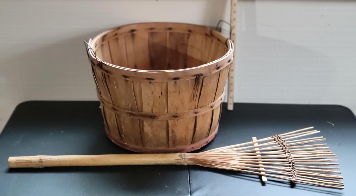 Bushel Basket Lot | EstateSales.org