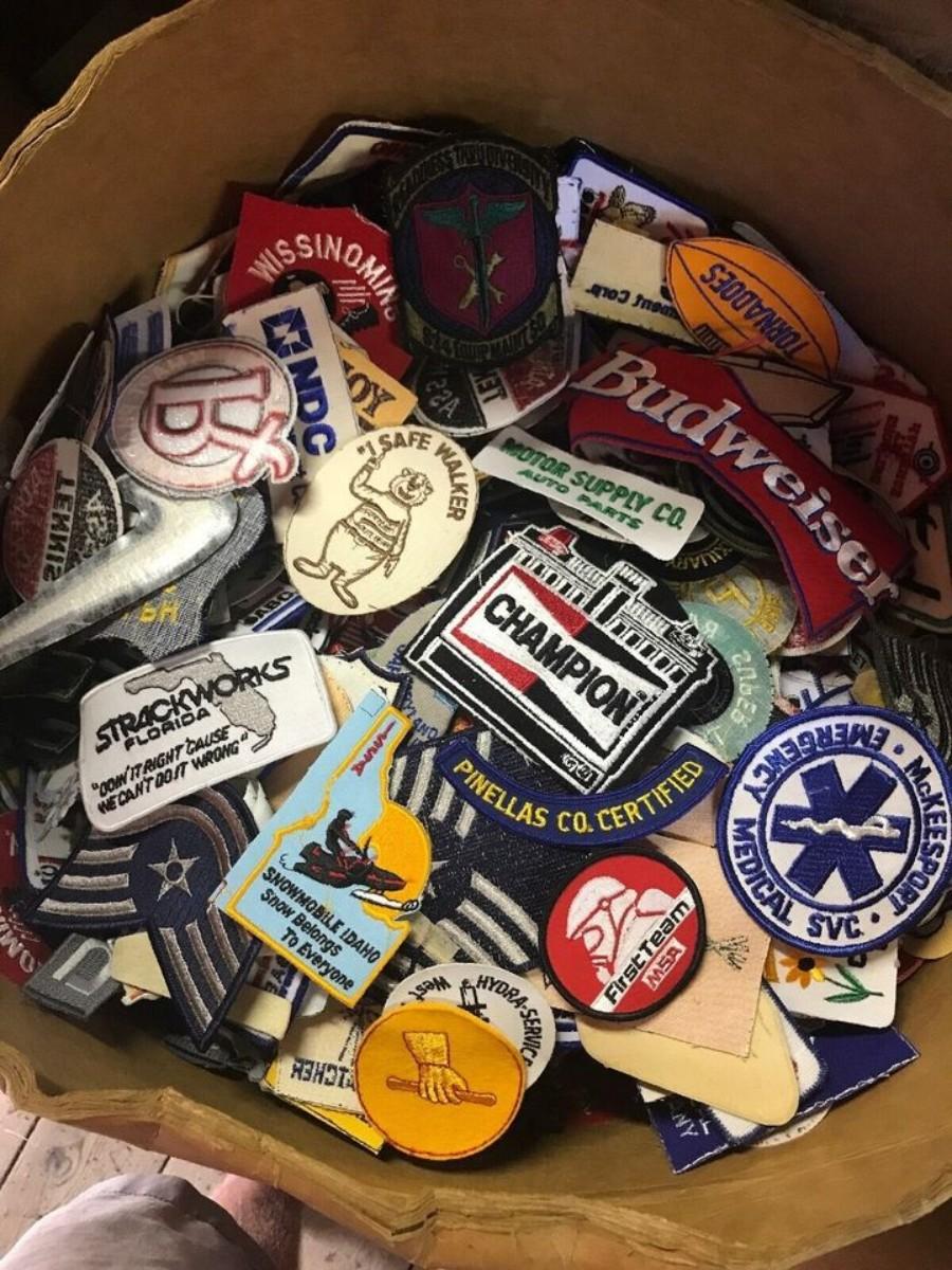 Lot of 25 Vintage Random patches | EstateSales.org