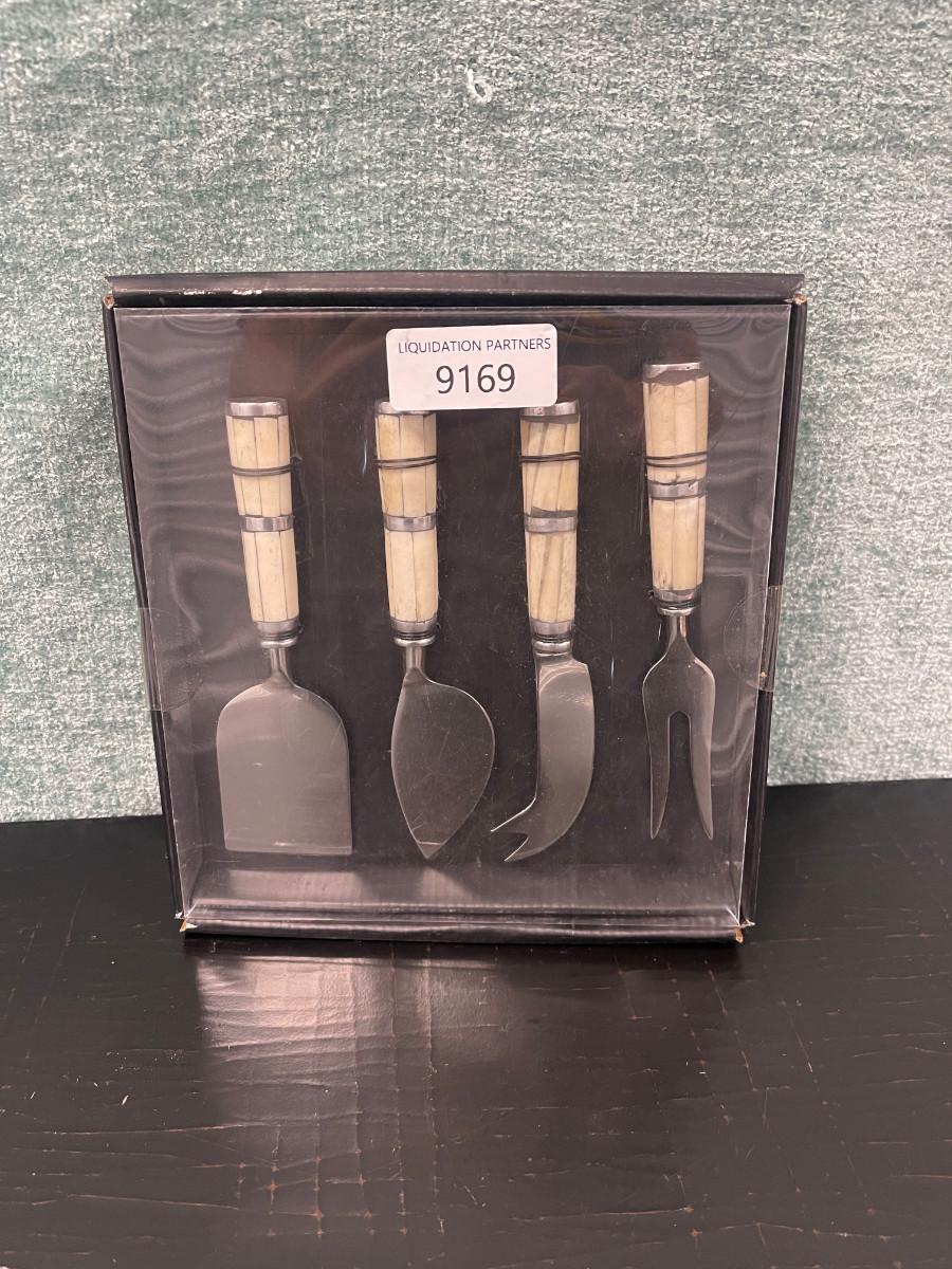 Serving Utensil Set in Box | EstateSales.org
