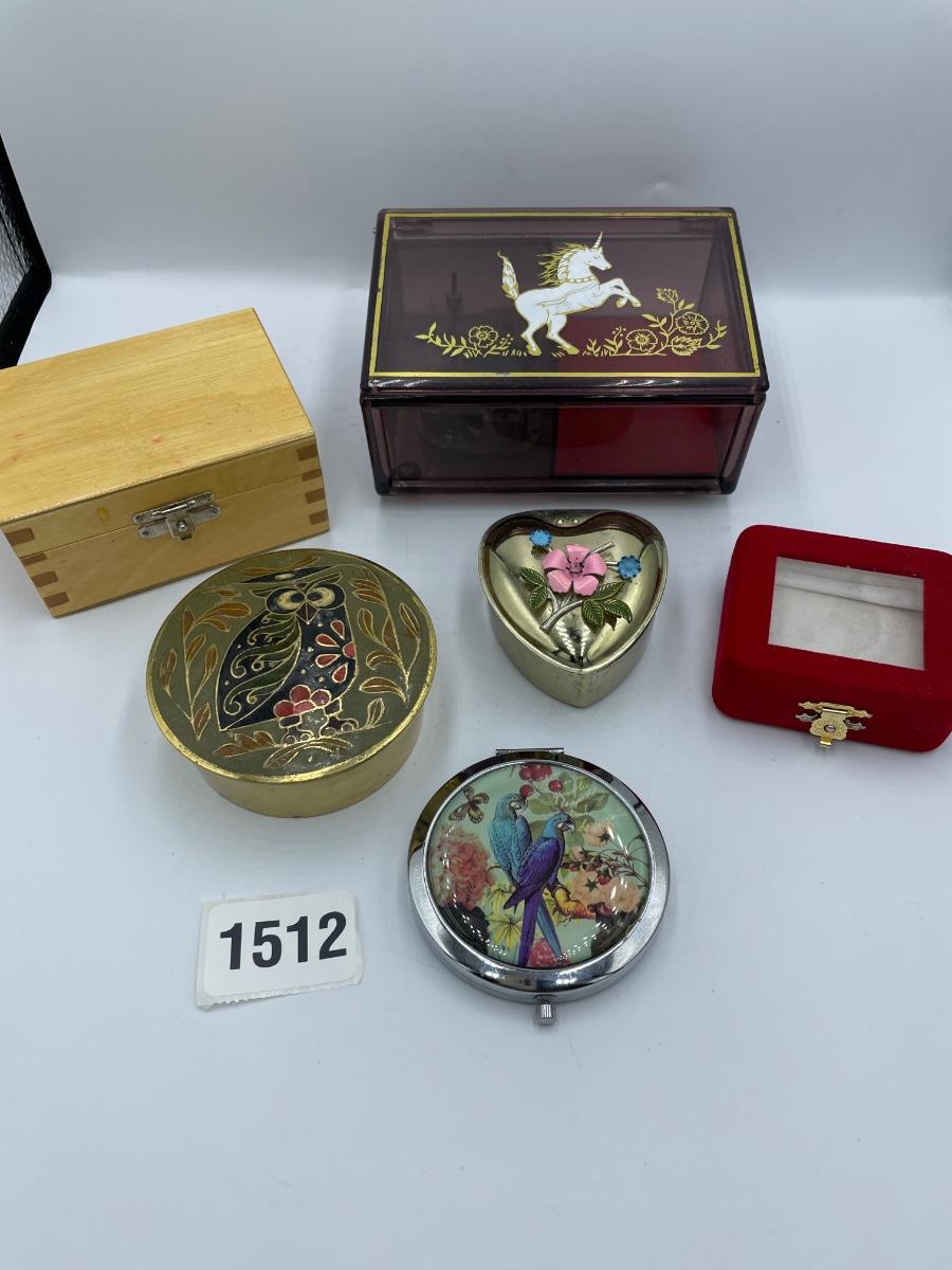 Trinket boxes | EstateSales.org