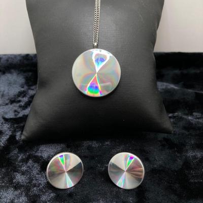 LOT 190J: Vintage Jewelry Collection - Carved Celluloid and Holographic ...