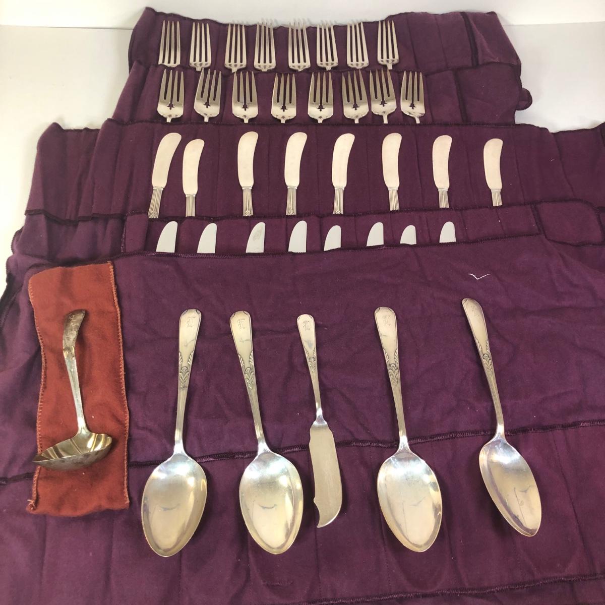 LOT 391M: Sterling Silver Flatware Service for 8 - 2 Sizes of Forks ...