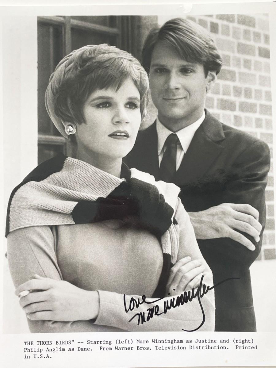 The Thorn Birds Mare Winningham signed movie photo | EstateSales.org