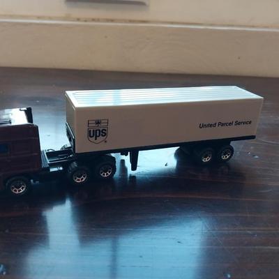 DIE-CAST WINNEBAGO AND MATCHBOX UPS SEMI SMALL MODELS | EstateSales.org