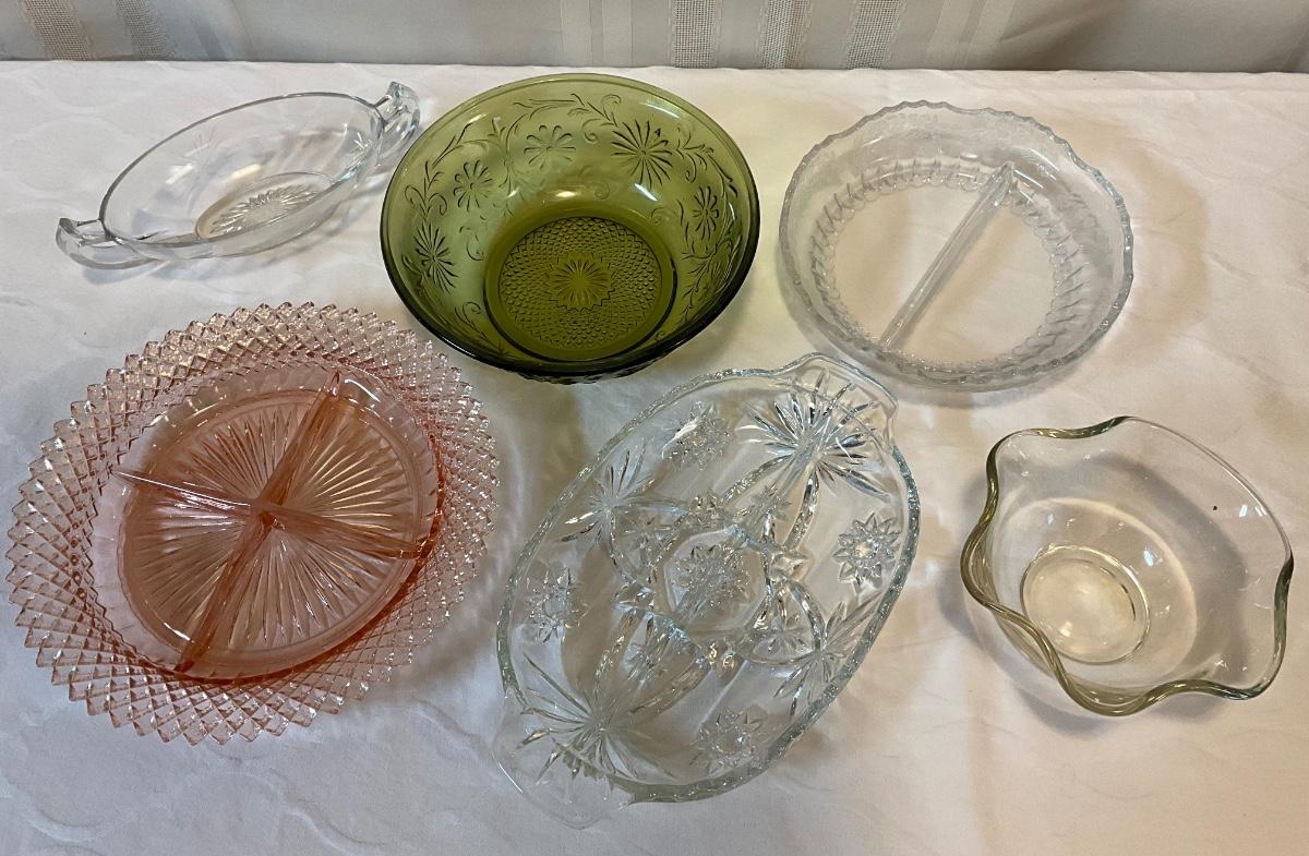 Vintage glassware | EstateSales.org