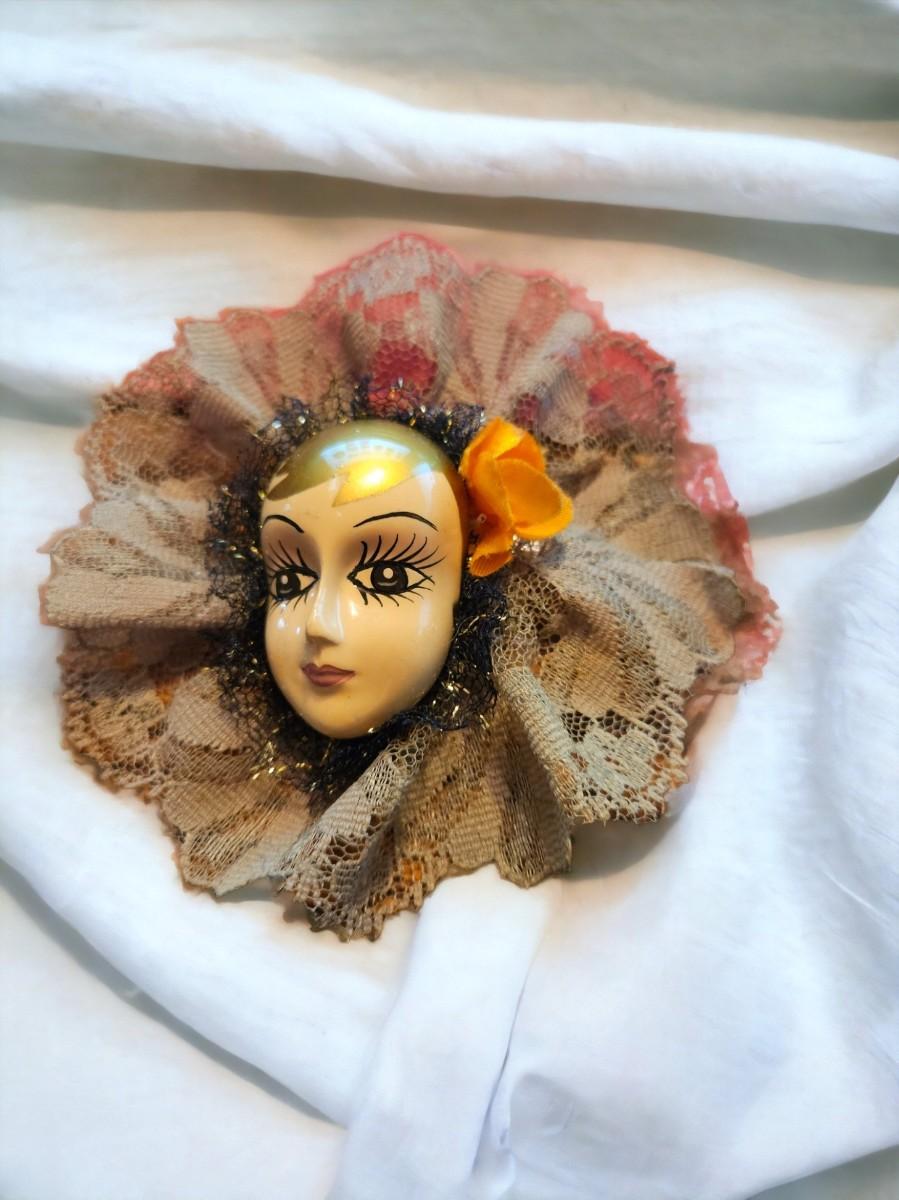 VINTAGE PIN | EstateSales.org