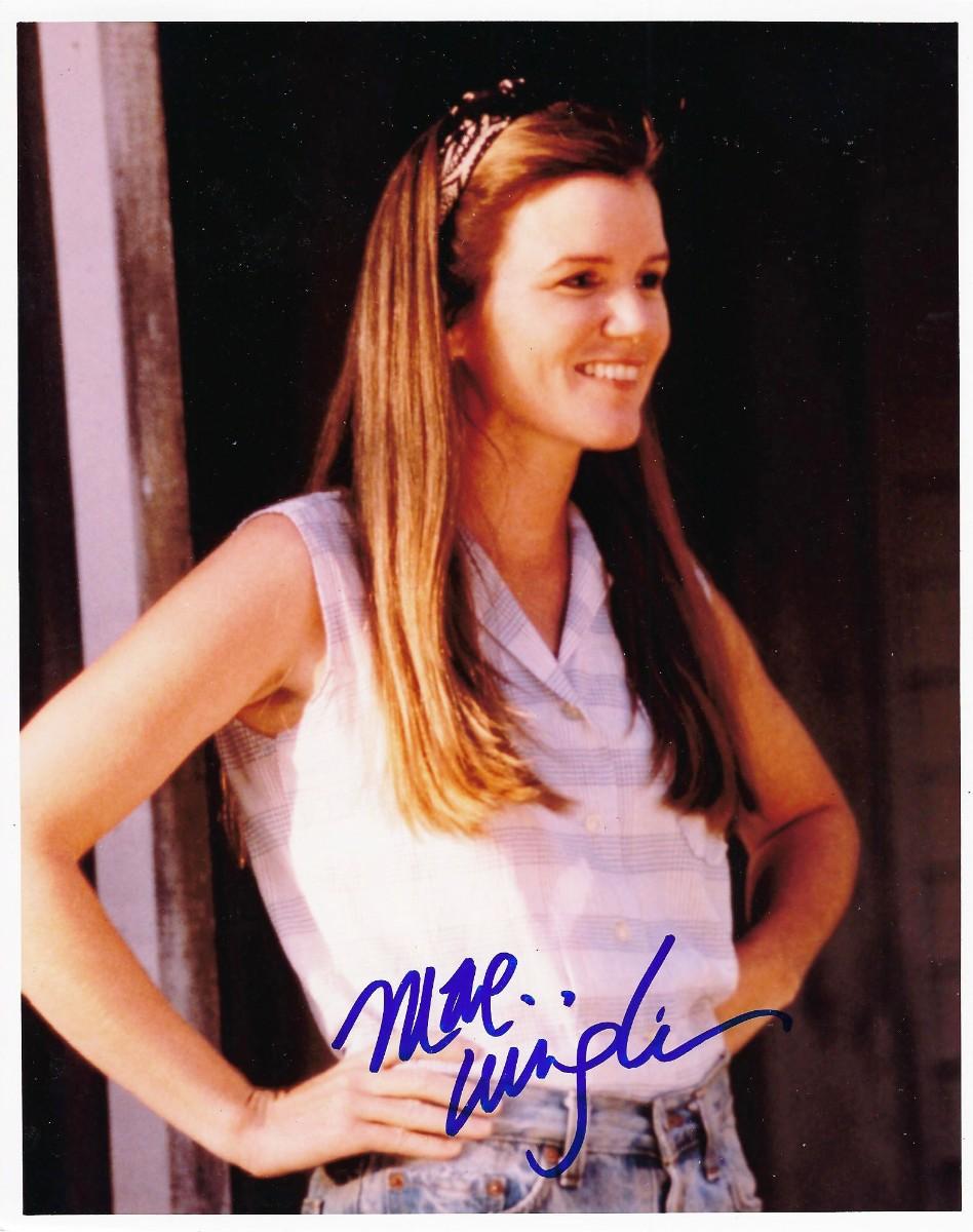 Mare Winningham signed photo | EstateSales.org