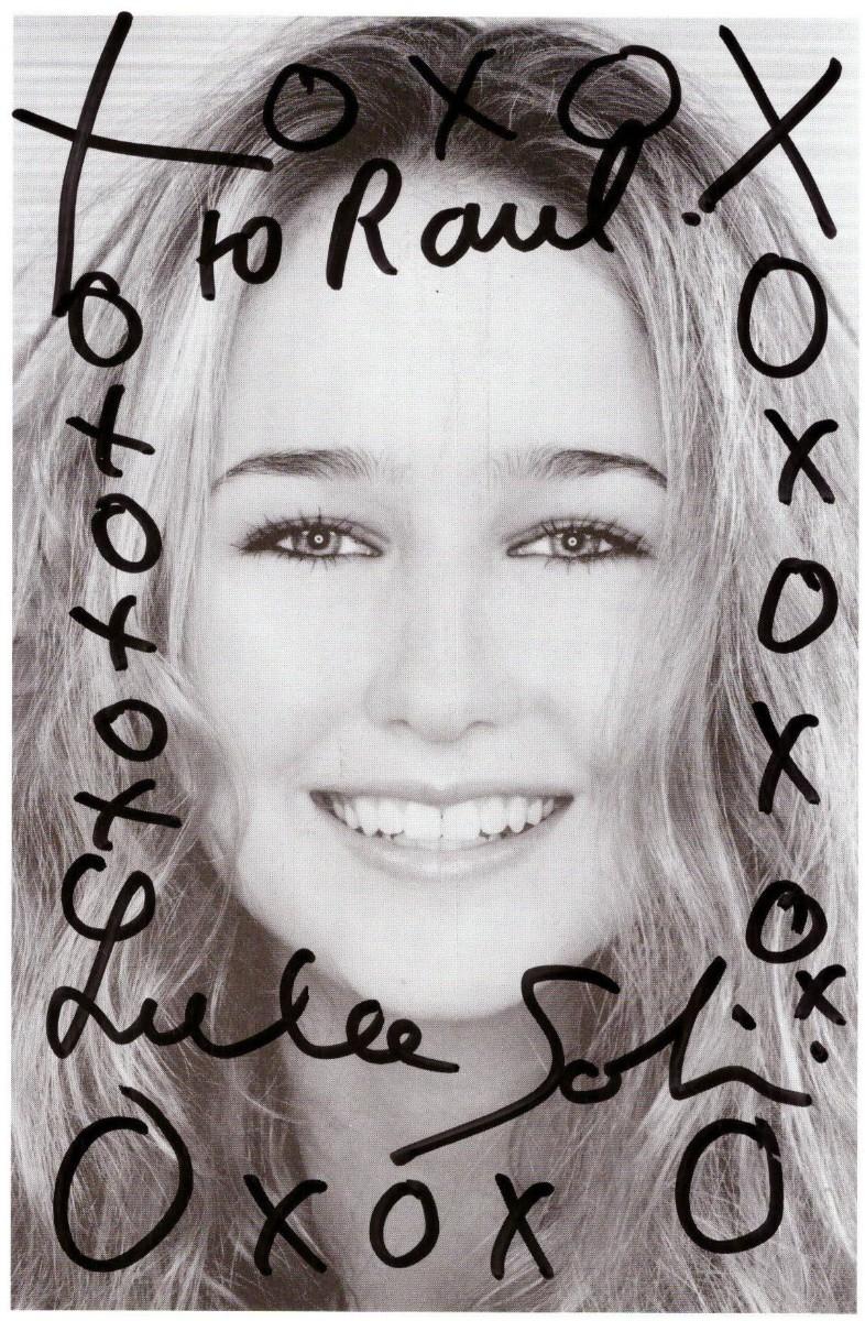 Leelee Sobieski signed photo | EstateSales.org