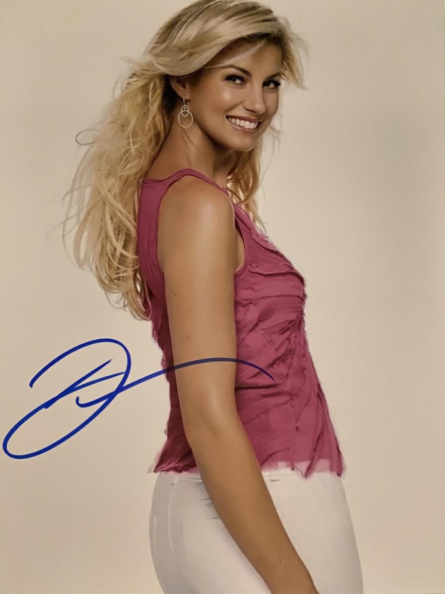 Country singer Faith Hill signed photo | EstateSales.org