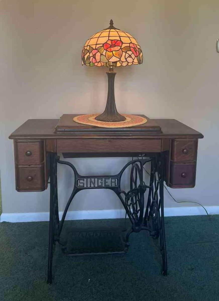 1929 Singer Sewing Machine In Cabinet, 20” Tiffany Style Lamp ...