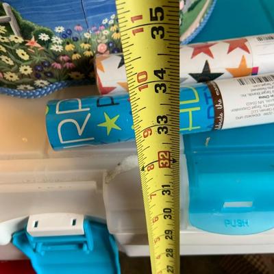 LOT:58G: Snapware Portable Gift Wrap and Crafting Table with Storage ...