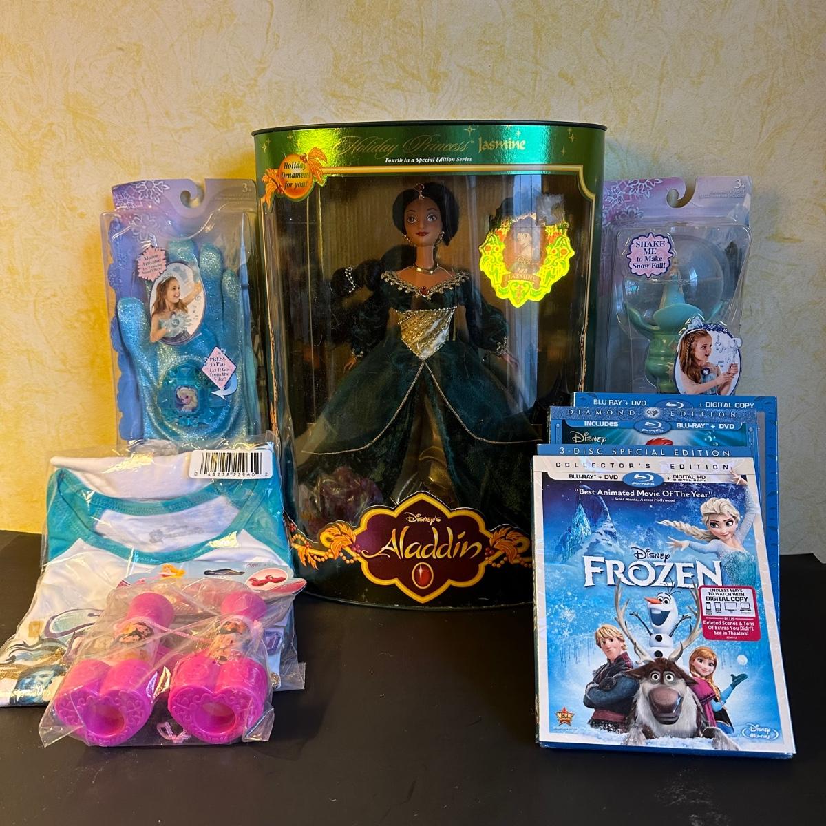 LOT 71N: Disney Holiday Princess Jasmine, Clothes, Movies And More - Frozen, Mary Poppins, The ...