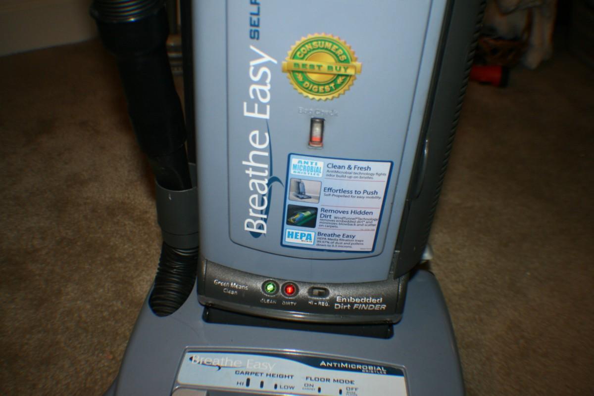 Hoover Breathe Easy Self Propelled Vacuum | EstateSales.org