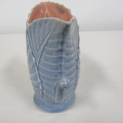 Vintage Red Wing Flower Vase | EstateSales.org