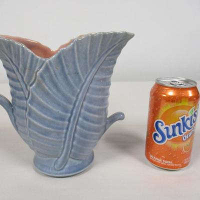 Vintage Red Wing Flower Vase | EstateSales.org