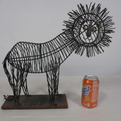 1970's Wire Lion Sculpture | EstateSales.org