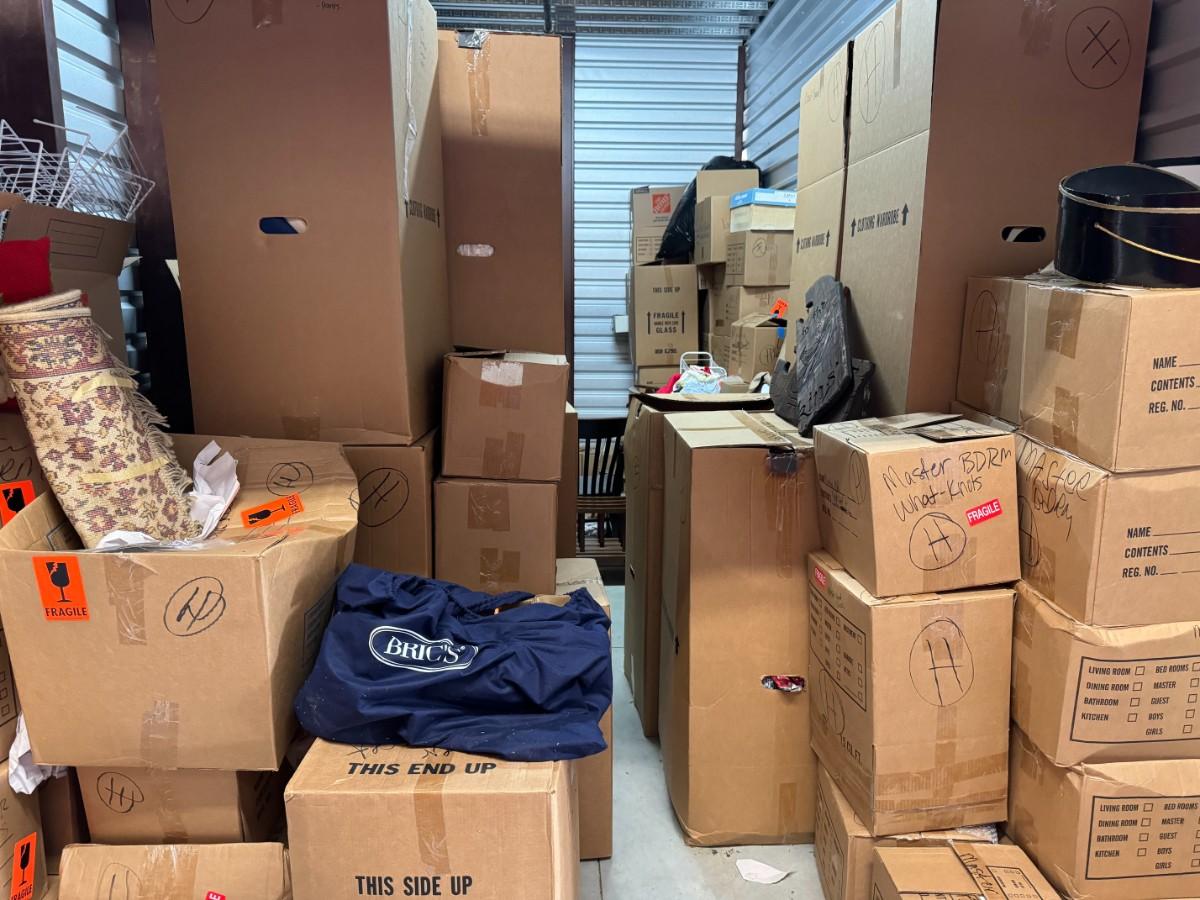 Climate controlled storage unit 10' X 20'- Master bedroom, master ...