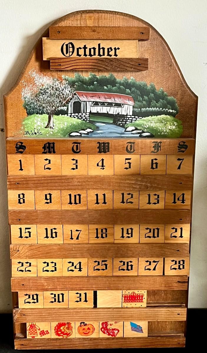 Wooden Calendar | EstateSales.org