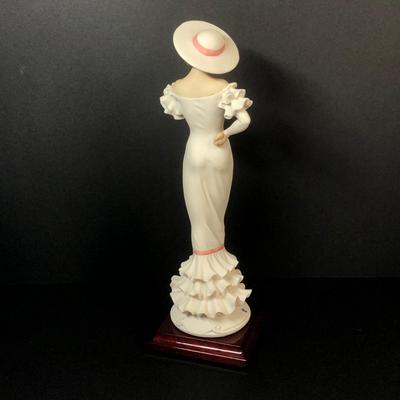 LOT 11M: Florence Sculture D'Arte Giuseppe Armani "Carmen" Porcelain ...