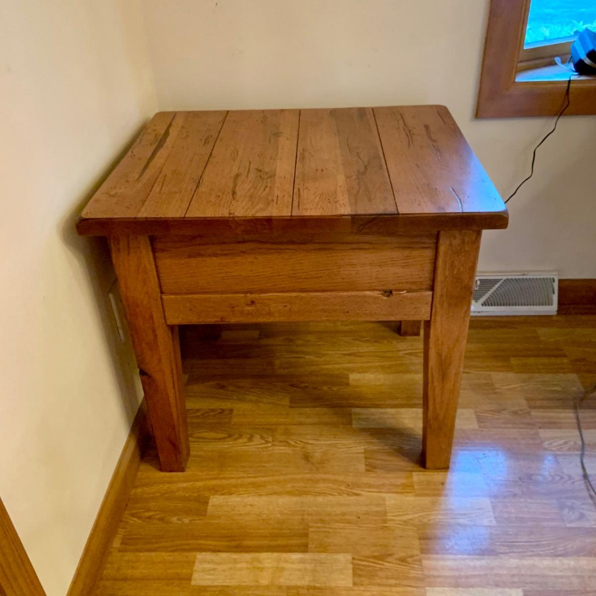 Broyhill attic heirlooms end table store