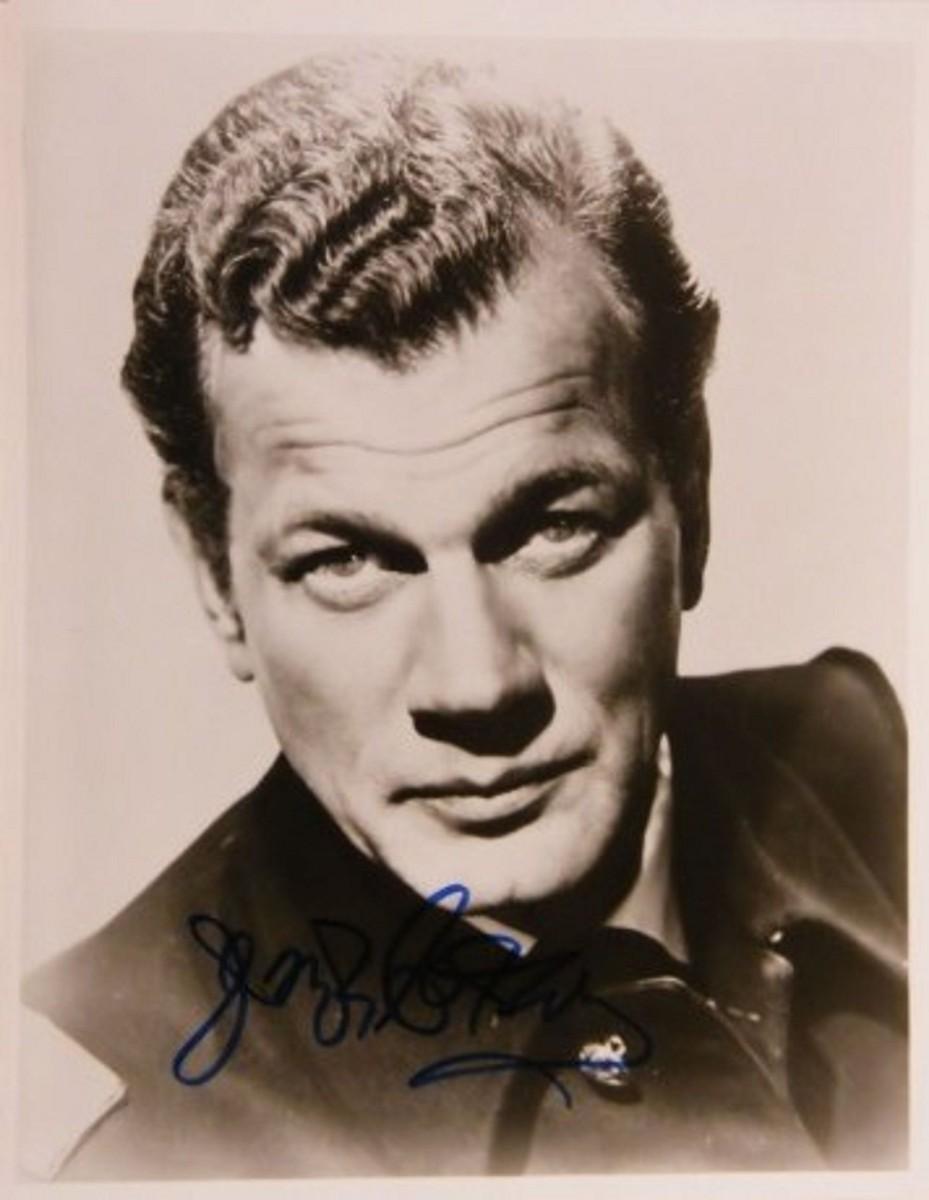 Joseph Cotten signed portrait photo | EstateSales.org
