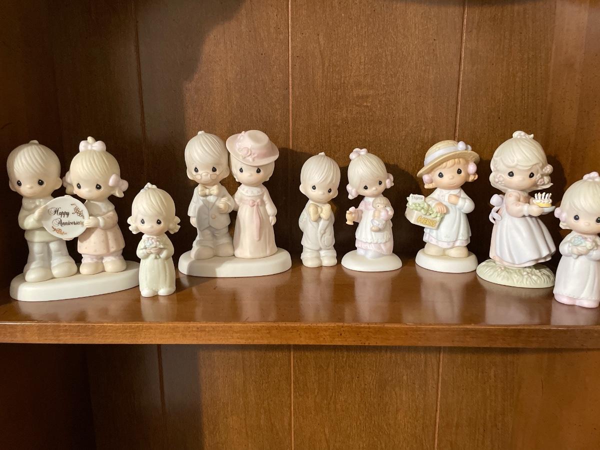 8 Precious Moments figures | EstateSales.org