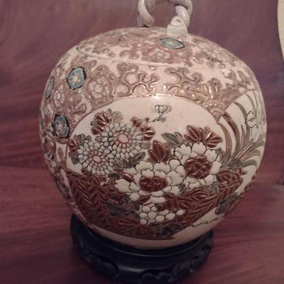 Vintage Japanese Tea Jar | EstateSales.org