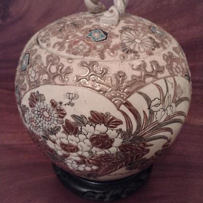 Vintage Japanese Tea Jar | EstateSales.org