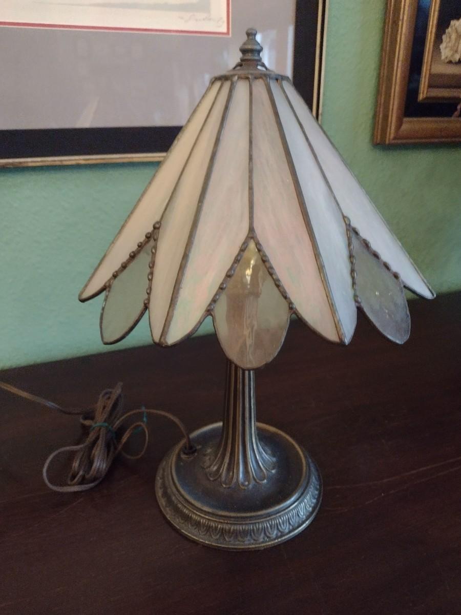 Stained Glass Shade Desk Lamp