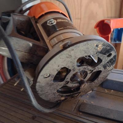 Black & Decker Router with Hirsh Router Table | EstateSales.org
