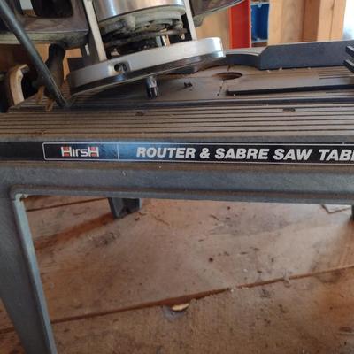 Black & Decker Router with Hirsh Router Table | EstateSales.org