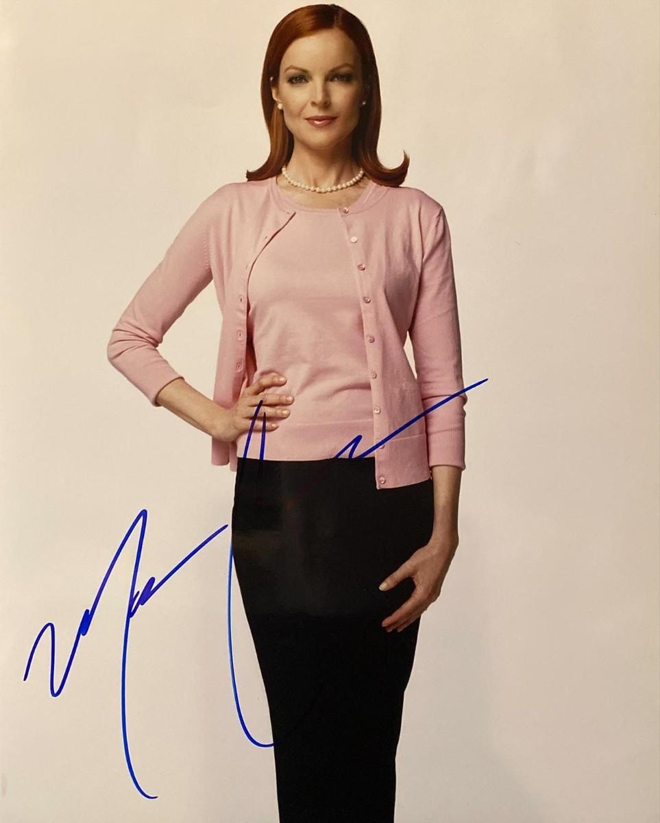 Marcia Cross Signed Photo | EstateSales.org