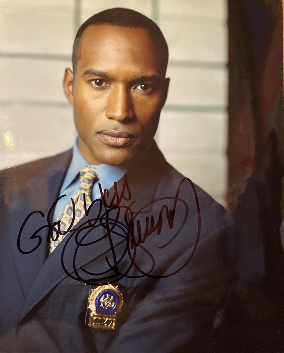 Henry Simmons signed photo | EstateSales.org