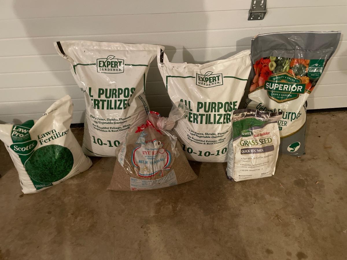 Fertilizer lot | EstateSales.org