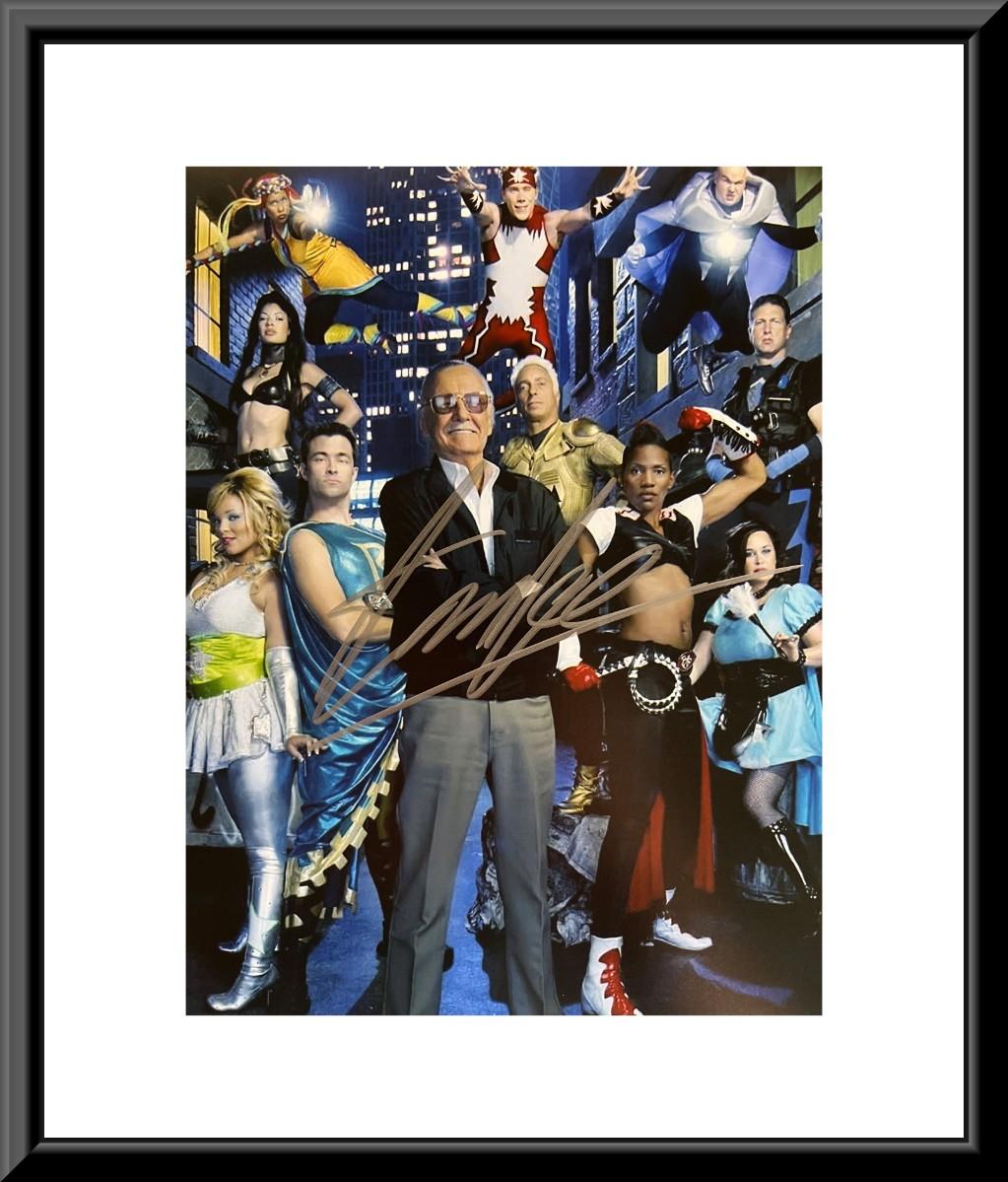 Marvel Creator Stan Lee signed photo | EstateSales.org