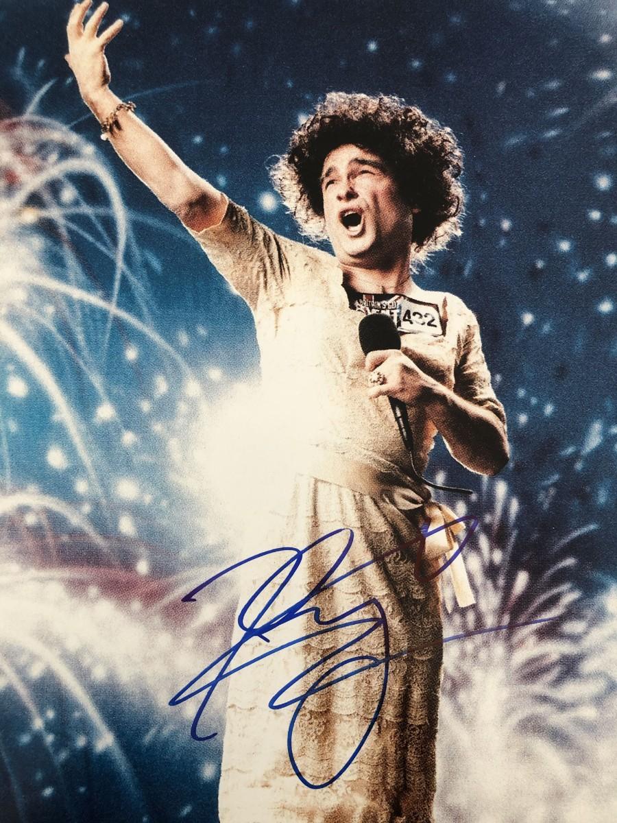 Johnny Galecki signed photo | EstateSales.org