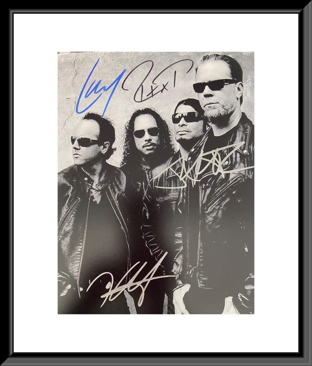 Metallica band signed photo | EstateSales.org